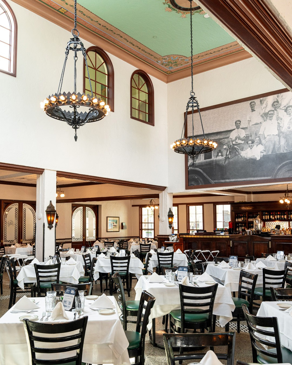 This Miami Beach Restaurant Has Been Serving Legendary Stone Crabs for ...