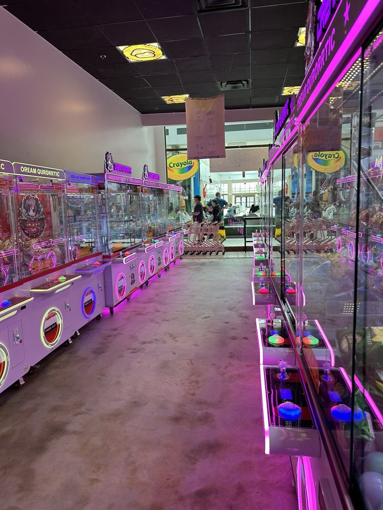 Discover A Mini Tokyo-Style Gatcha Game With Fun Prizes At This Arcade ...